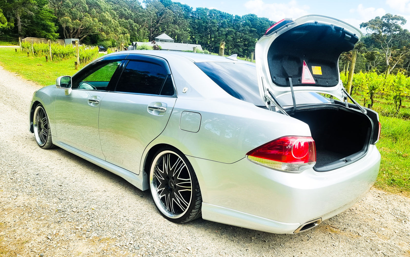Toyota Crown Athlete 2011 GRS 204 – MyCarZone.com.au